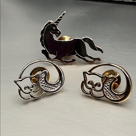 Avon | Jewelry | Vintage Avon Cats And Unicorn Pin Lot | Poshmark